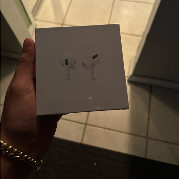 Headphones | Airpod Pros Gen 1 | Poshmark